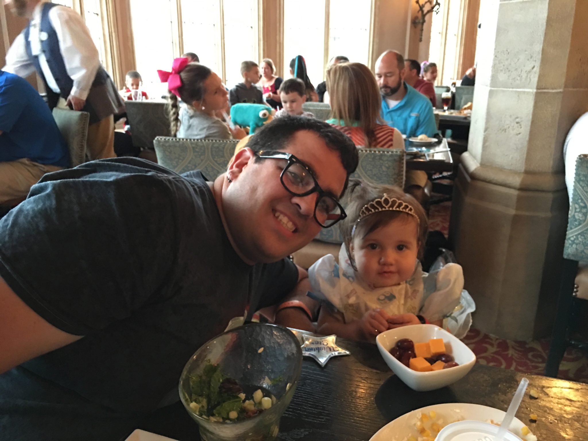 Signature Dining on the Dining Plan | Disney with the Fam